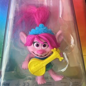 Dreamworks | Toys | Dreamworks Trolls World Tour Poppy Figure | Poshmark
